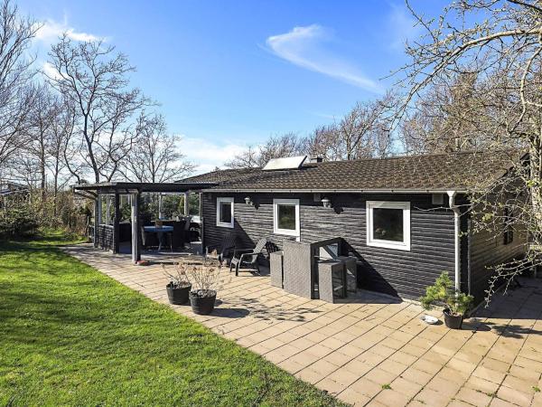 6 Person Holiday Home In Løgstør - Denmark