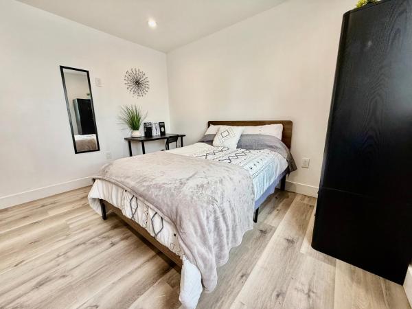 Usc Private Suite And Bath Long Term 4 Minutes To Usc Fast Wifi And Laundry Included - Los Angeles, CA