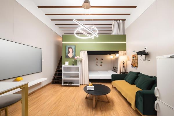Shanghai Hills & Zinn Happy Family Bnb Near Line1&14 South Huangpi Rd Mid Huaihai Rd - Shanghai