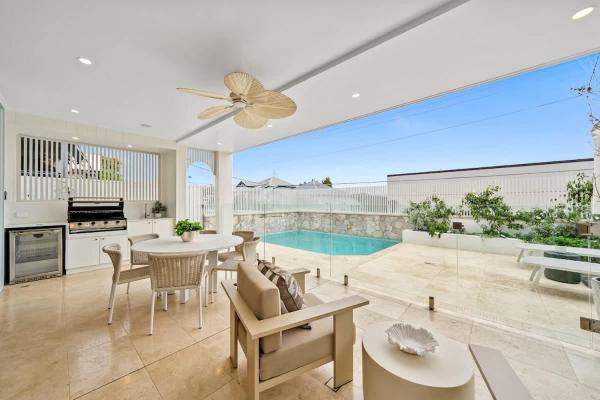 Luxury Grecian Villa With Magnesium Pool And Bbq - Virginia