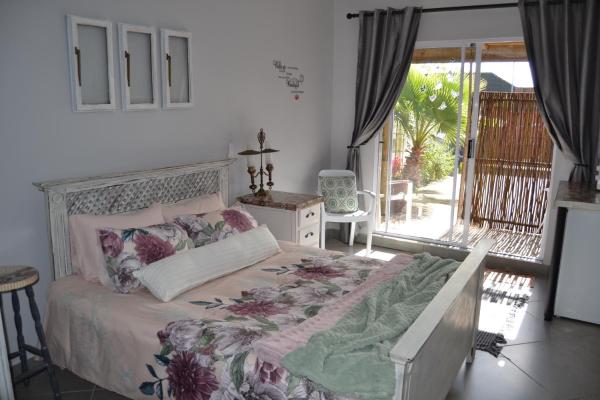 Cozy Rustic Cottage - Cape Town