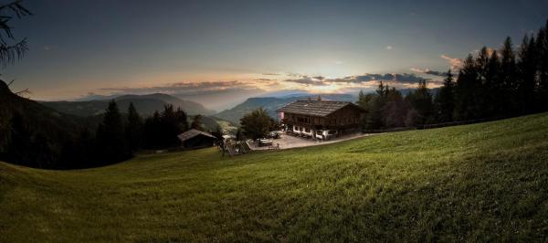 Hoferalpl Hike-in-mountainhouse - Seis am Schlern