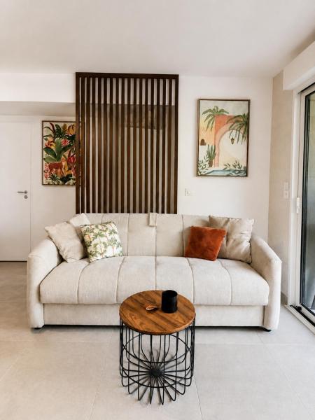 Riviera Pool Apartment - F2 - Parking Privé - Proche Plage - Saint-Paul-de-Vence