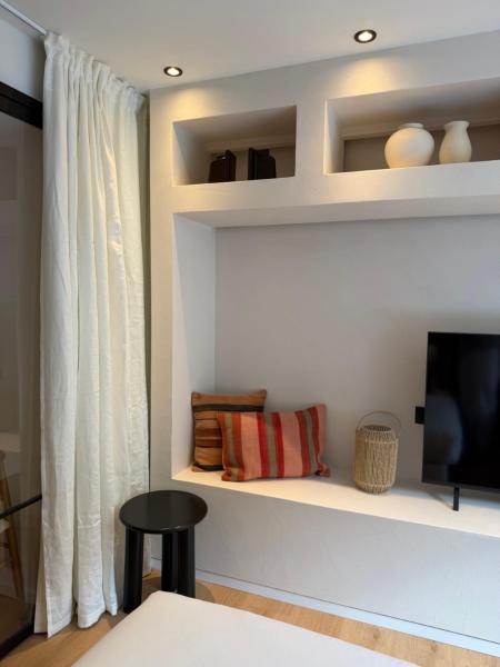 Luxury Boutique Apartment For 5 With Private Garden, Perfectly Located Between Gent Sint-pieters Station And The City Centre - Nazareth, Belgium
