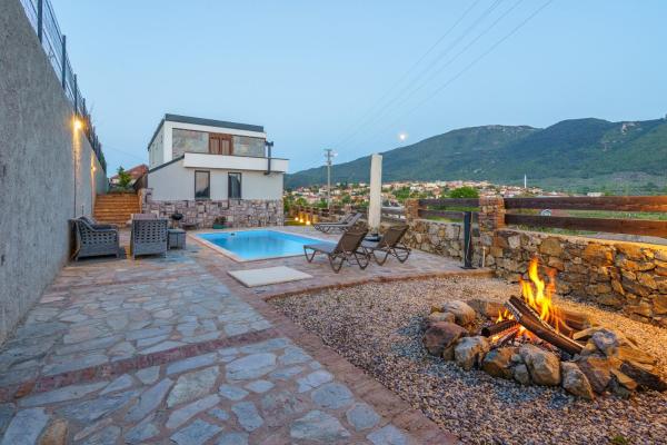 Luxury Nature Villa Near Ephesus With Heated Pool - Kirazlı