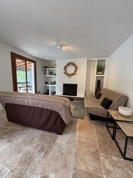 Casa Sauvage ,Forest, Pool, Jacuzzi - Roquebrun