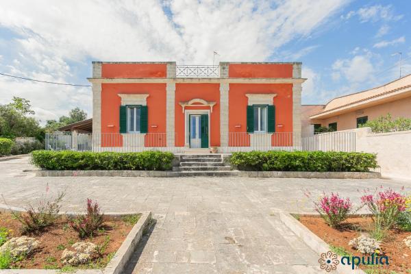 Villa Stone And Sea Escape By Apulia Accommodation - Mola di Bari