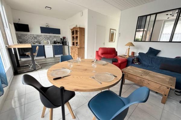 Charming Home Near Beaches & Center - La Rochelle