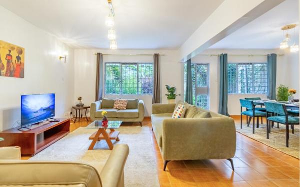 Charming 3-bedroom Townhouse With Garden & Balcony - Lavington, Nairobi - Nairobi