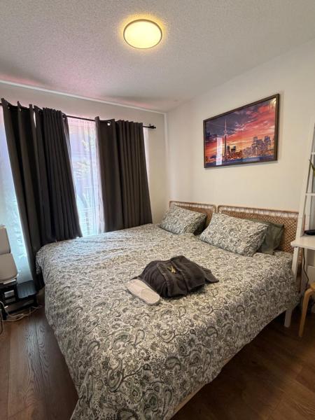Dt Townhome 1br Steps To Transit - Mississauga