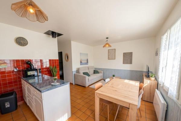 Chaleureuse Maison Tout Proche Des Commerces - Angles