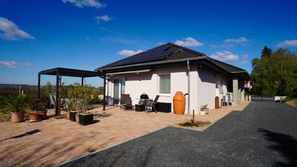 Holiday Home With Hot Tub Keszthely-balaton 58000 - Keszthely