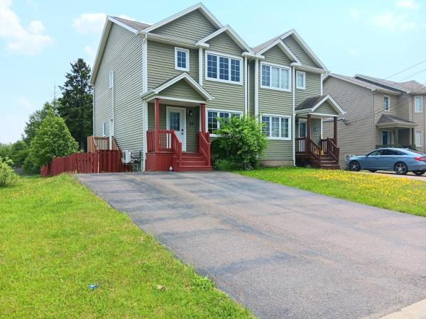 Modern 3br Dieppe Retreat Minutes From Downtown & Airport - Moncton