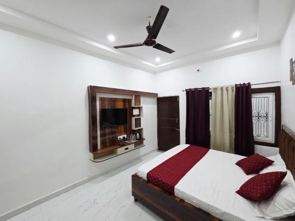 Hotel Aeroplane - New Delhi