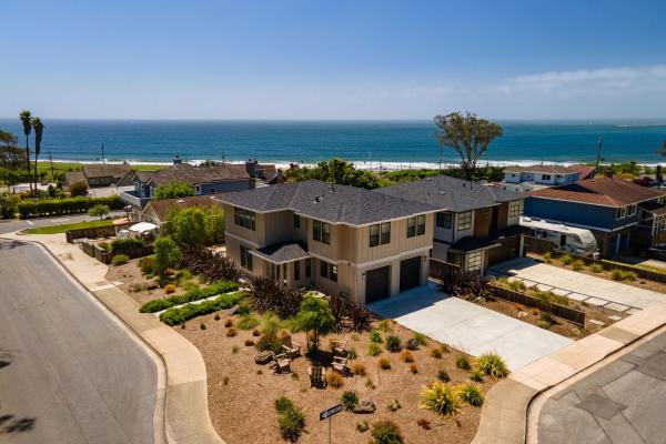 Private Coastal Escape Home Walk To Harbor Beaches & Dining - Half Moon Bay, CA