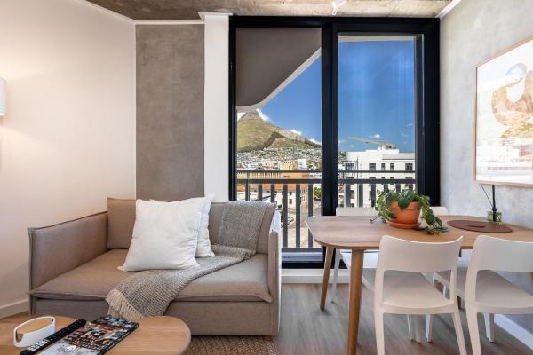 The Blok 705 - 1 Bedroom Apartment In Sea Point With Free Parking Onsite - Camps Bay