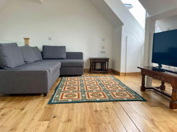 Apartment Sleeps 6 With Parking - Budleigh Salterton