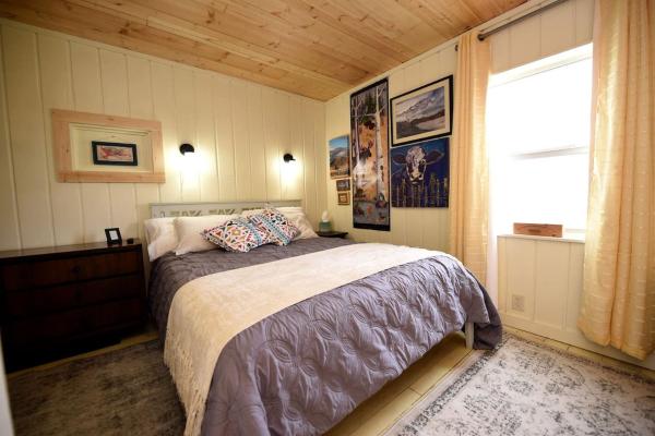 Charming Vintage Cabin Retreat Near Jefferson River In Montana - Butte, MT