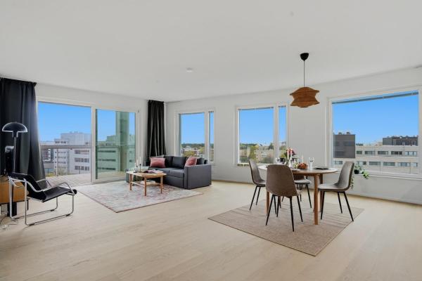Skyline Views | Sauna | 10th Floor | Tripla | 2br - Helsinki