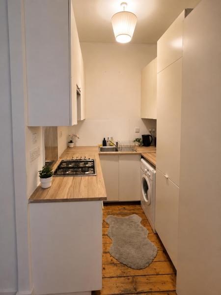 Comfortable 2 Bedroom Flat In Leith - Edinburgh