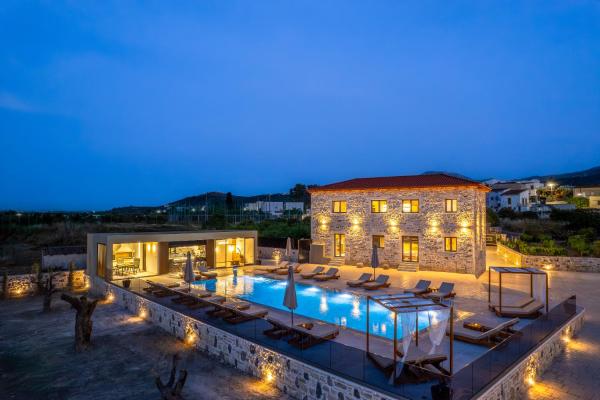 Dianeira Luxury Suites With Shared Pool Near Matala - Crete