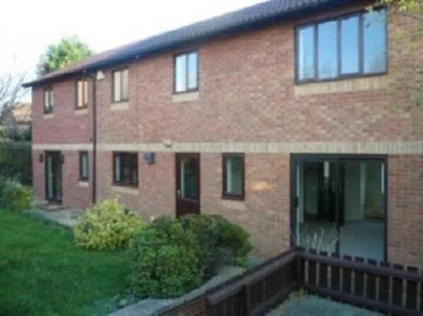 6 Bedroom House For Corporate Stays In Kettering - Wicksteed Park