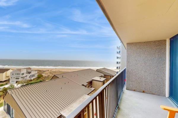 Sea Colony Ocean 6th Floor Condo With Basketball Court Shared Sauna & Tennis - Bethany Beach, DE