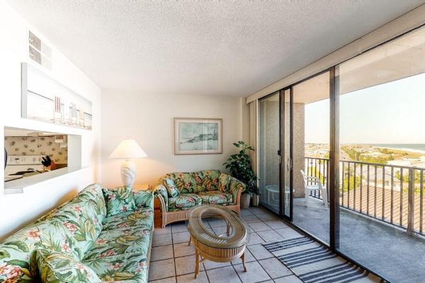 Sea Colony 6th Floor Condo With Shared Gym Basketball Court With An Partial Ocean View - Delaware