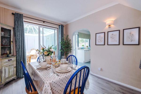 Lovely 2 Bed Home By 53 Degrees Property With Free Parking And Garden - Crewe