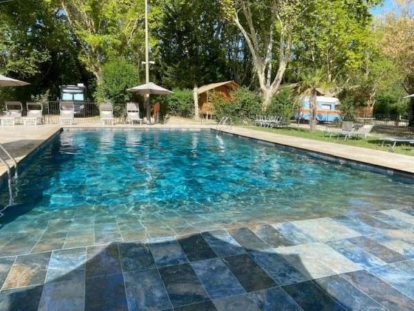 Camping 2 éToiles - Piscine - Ccbfiif - Le Pontet