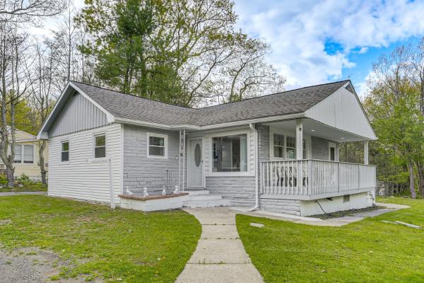 Deck & Patio! Wurtsboro Haven Near Lakes & Trails - Rock Hill, NY