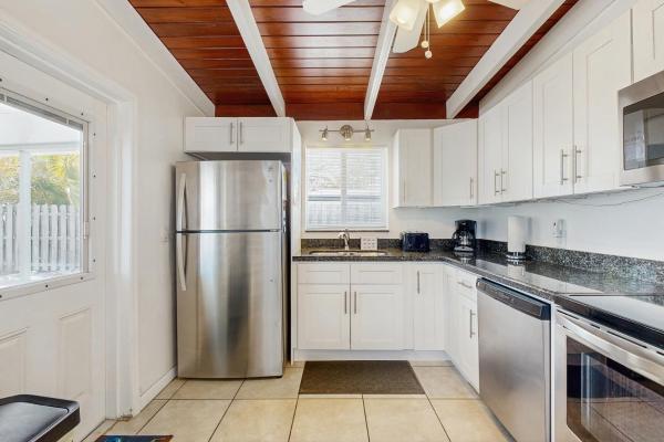 Kc20 Downhome Cabin By The Canal - Caribbean