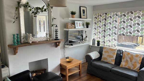 4 Bed Bright House, Garden,parking Near City Centre - Canterbury