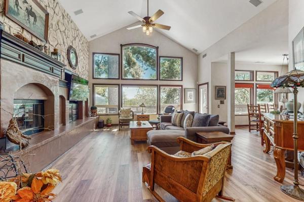 Summit Sanctuary - Lake Arrowhead