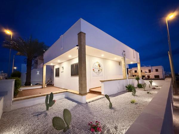 Donna Ginevra Rooms - A Soli 300m Dalla Spiaggia - Ugento
