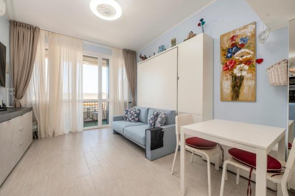 345 - Casa Desy, Monolocale Fronte Mare, Ristrutturato - Box Auto Privato, 1 Minuto A Piedi Da Spiaggia E Mare - Deiva Marina