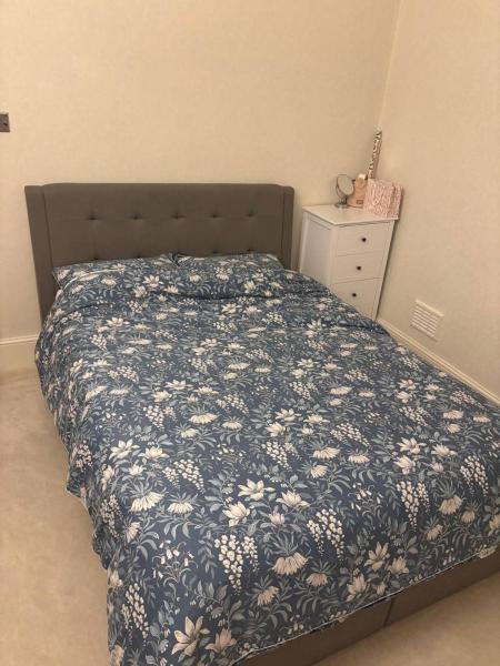 Allingham Close Apartment - Twickenham