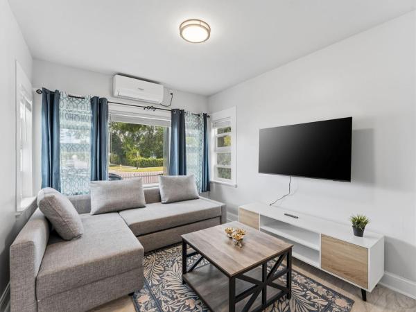 Clearwater Charm Unit -C - Dunedin, FL