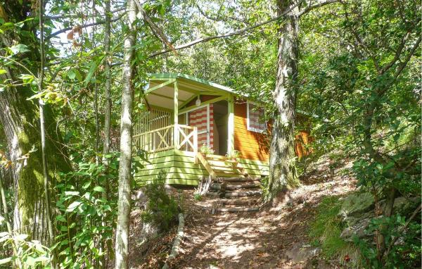 2 Bedroom Awesome Home In Casarza Ligure - Moneglia