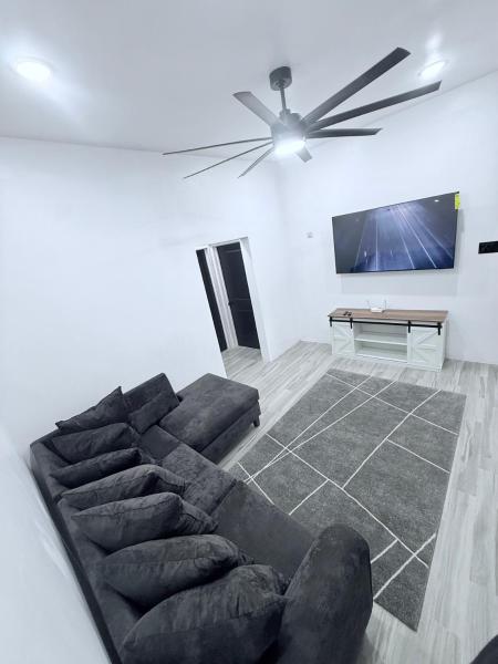 Modern Caribbean Retreat 2 - Kingston