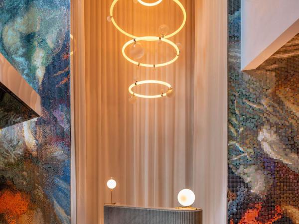 Mondrian Hong Kong - Sheung Wan