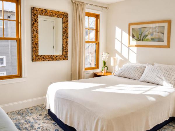 Elegant Cambridge Room A Short Walk To Harvard U - Brookline, MA