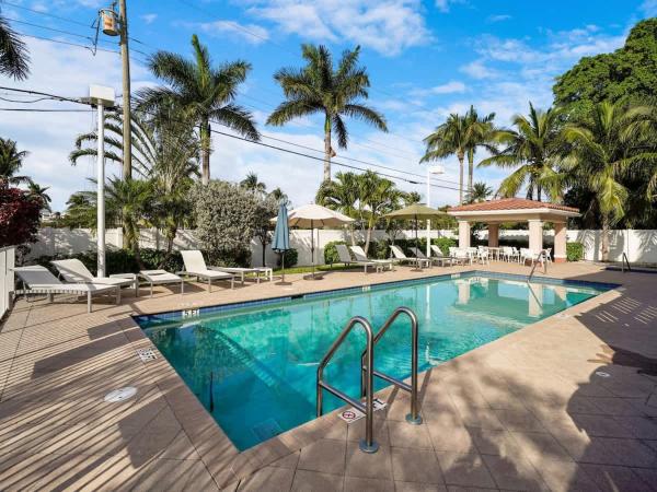 Santa Barbara Villa By Dream Vacation - Broward County, FL