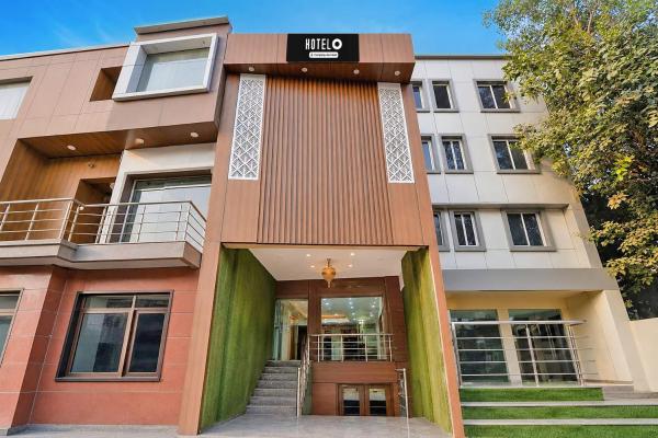 Super Hotel O Sarnath Stupa Varanasi Formerly Bollywood Guest House - Varanasi