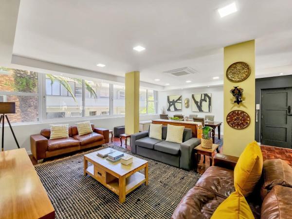 Middelhof Three Anchor Bay 4br With Parking - Camps Bay