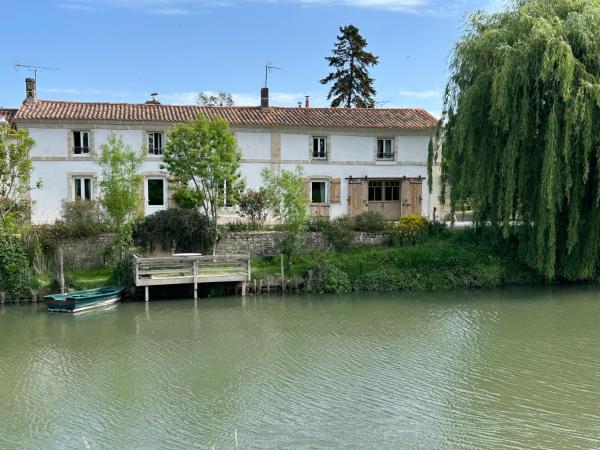 Chambre D Hôte 2 Au Bord De Rivière - Marais poitevin