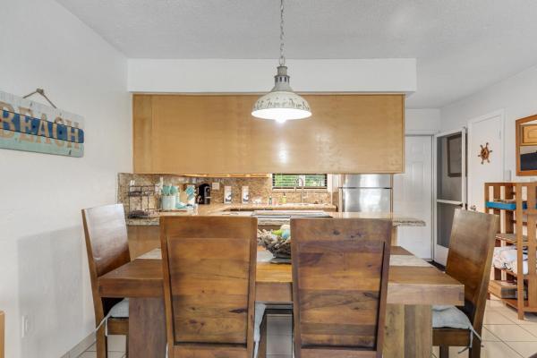 Tropical Condo With 2 Pools, Private Beach Area, Swimming Lagoon, Tennis & Ac - Key Largo, FL
