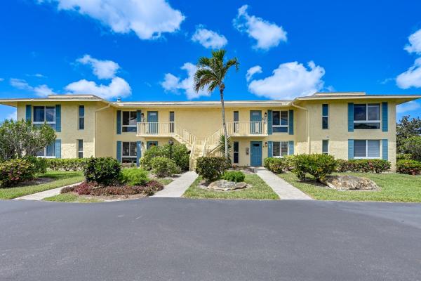 Naples Golfer's Paradise: Condo W/ 9 Pools & Golf - Naples, FL