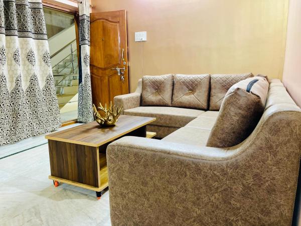 Prince Castle Apartments-just 3 Km Away City Top Attractions - 하이데라바드