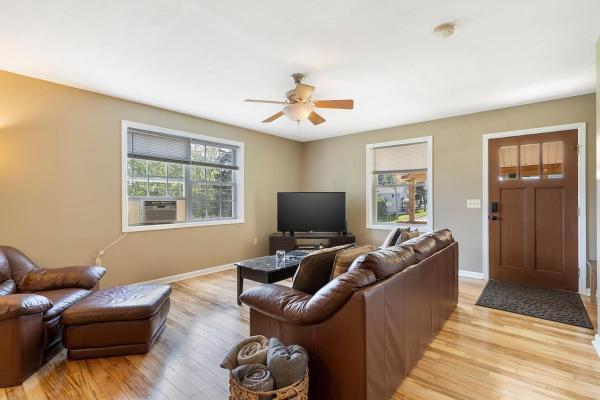 Cozy Corner - Oswego